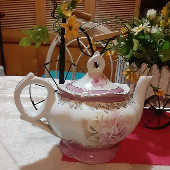 Unique Vintage | Kitchen | Lefton Hand Painted Pink White Roses Musical ...